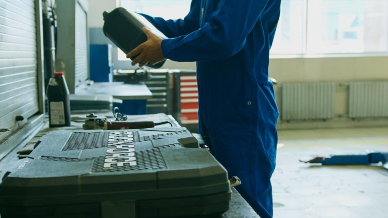 A Guide to Setting Up a Profitable Motor Oil Recycling Program for Your ...